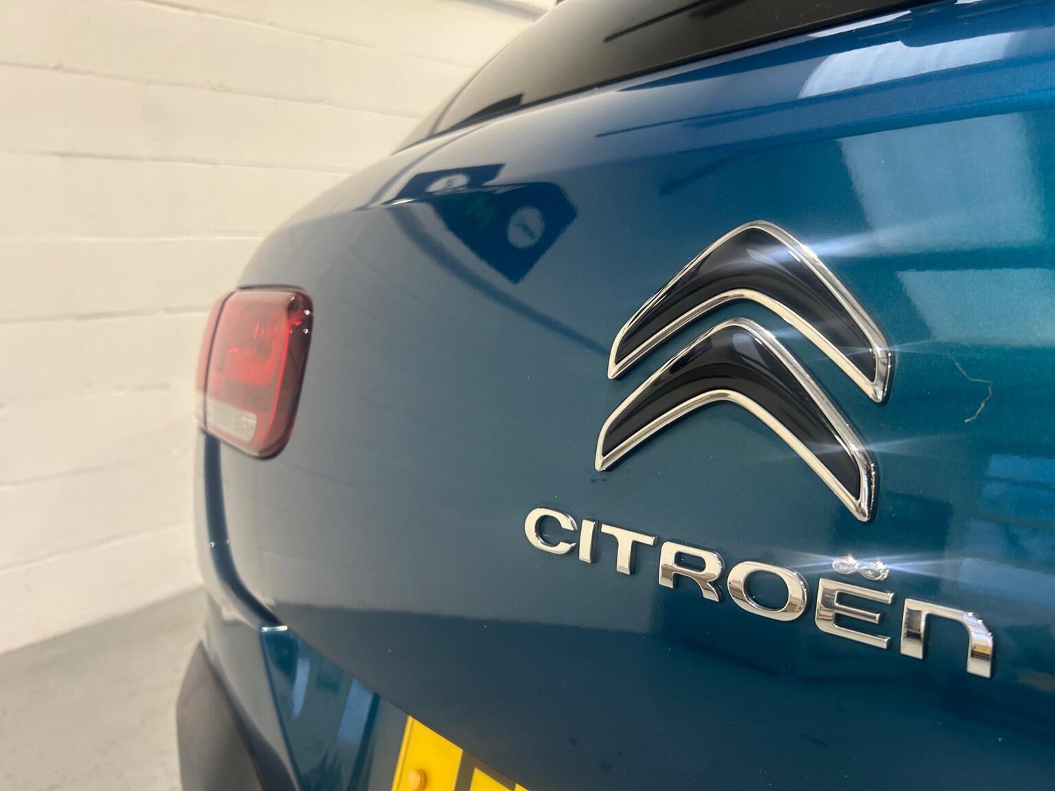 Used CITROEN C4 CACTUS 2019 Blue for sale - £7795 in Pevensey, East ...